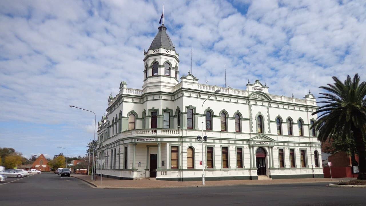 Discover Amazing Things to Do in Forbes, NSW: Museums, Art Trails ...