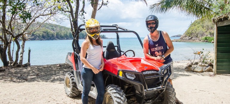 Best Honeymoon Activities on the Great Barrier Reef | Coast & Country